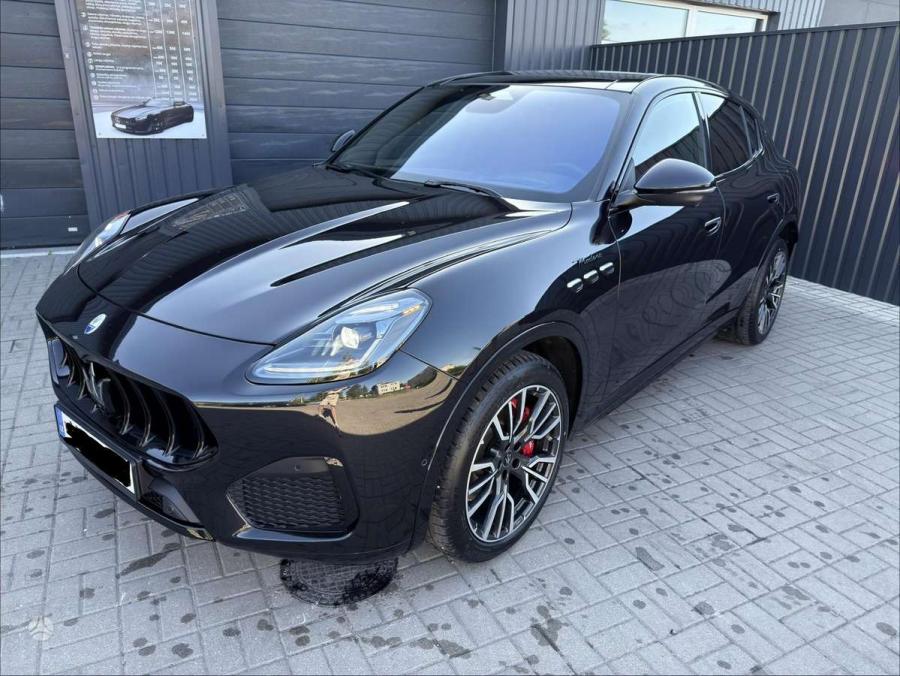 Melns Maserati Grecale 2023 Kauņa, ar dzinēja tilpumu 2.00 L un nobraukumu 83 tūkst. km par 65000 €, foto 7 vietnē AUTOMOTO.COM.LV