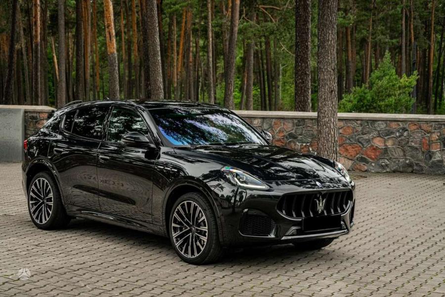 Черный Мазерати Grecale 2023 в Клайпеда, объемом двигателя 2.00 л и пробегом 78 тыс. км за 62500 €, фото 3 на AUTOMOTO.COM.LV