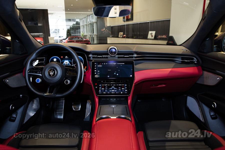 Zils Maserati Grecale 2025 Tallina, ar dzinēja tilpumu 3.00 L un nobraukumu 6 tūkst. km par 110350 €, foto 15 vietnē AUTOMOTO.COM.LV