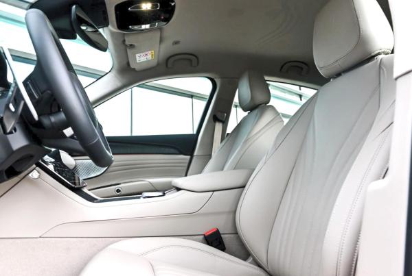 Maserati Grecale 2022 Viļņa, ar dzinēja tilpumu 2.00 L un nobraukumu 49 tūkst. km par 43700 €, foto 6 vietnē AUTOMOTO.COM.LV