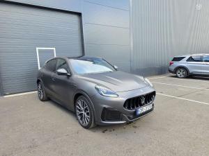 Grey Maserati Grecale 2023 in Kaunas, with an engine capacity of 3.00 L and mileage of 74 thousand km for 39900 €, photo 4 on AUTOMOTO.COM.LV