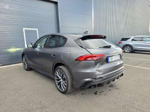 Grey Maserati Grecale 2023 in Kaunas, with an engine capacity of 3.00 L and mileage of 74 thousand km for 39900 €, photo 5 on AUTOMOTO.COM.LV