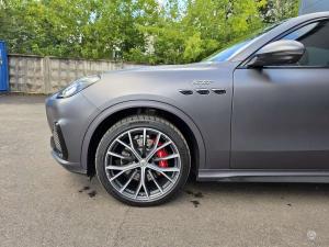 Grey Maserati Grecale 2023 in Kaunas, with an engine capacity of 3.00 L and mileage of 74 thousand km for 39900 €, photo 15 on AUTOMOTO.COM.LV