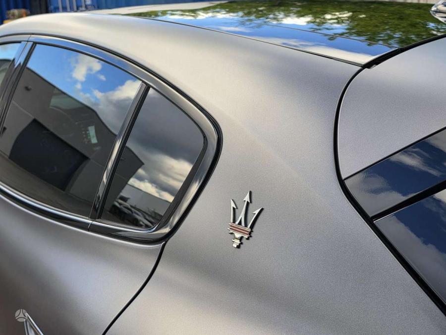 Grey Maserati Grecale 2023 in Kaunas, with an engine capacity of 3.00 L and mileage of 74 thousand km for 39900 €, photo 17 on AUTOMOTO.COM.LV