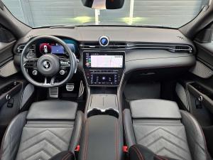 Grey Maserati Grecale 2023 in Kaunas, with an engine capacity of 3.00 L and mileage of 74 thousand km for 39900 €, photo 27 on AUTOMOTO.COM.LV