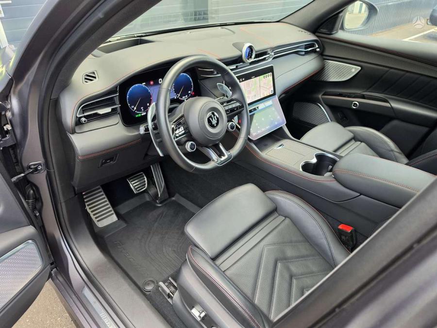 Grey Maserati Grecale 2023 in Kaunas, with an engine capacity of 3.00 L and mileage of 74 thousand km for 39900 €, photo 28 on AUTOMOTO.COM.LV