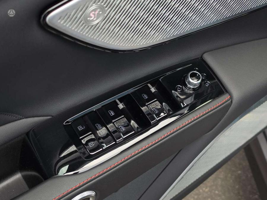 Grey Maserati Grecale 2023 in Kaunas, with an engine capacity of 3.00 L and mileage of 74 thousand km for 39900 €, photo 31 on AUTOMOTO.COM.LV