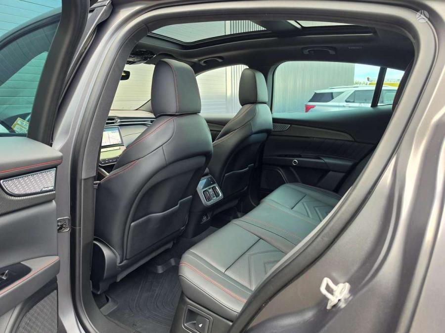 Grey Maserati Grecale 2023 in Kaunas, with an engine capacity of 3.00 L and mileage of 74 thousand km for 39900 €, photo 34 on AUTOMOTO.COM.LV