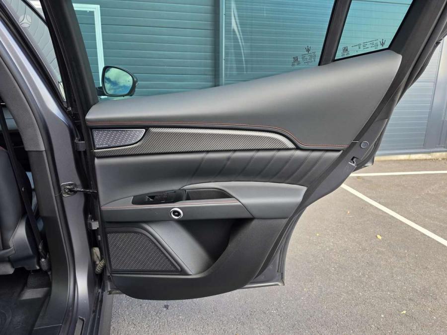 Grey Maserati Grecale 2023 in Kaunas, with an engine capacity of 3.00 L and mileage of 74 thousand km for 39900 €, photo 39 on AUTOMOTO.COM.LV