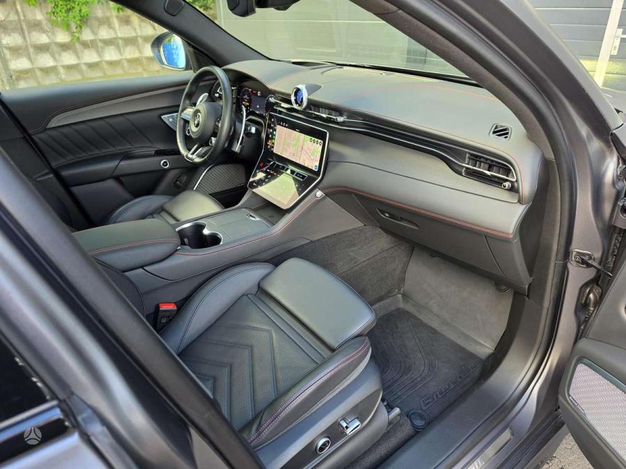 Grey Maserati Grecale 2023 in Kaunas, with an engine capacity of 3.00 L and mileage of 74 thousand km for 39900 €, photo 40 on AUTOMOTO.COM.LV