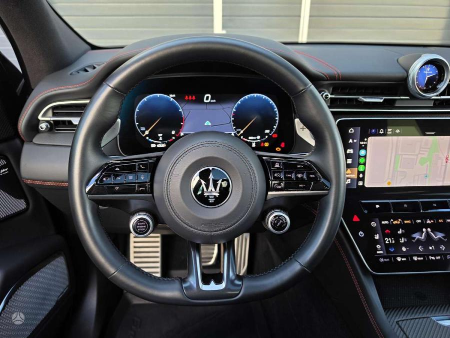 Grey Maserati Grecale 2023 in Kaunas, with an engine capacity of 3.00 L and mileage of 74 thousand km for 39900 €, photo 42 on AUTOMOTO.COM.LV