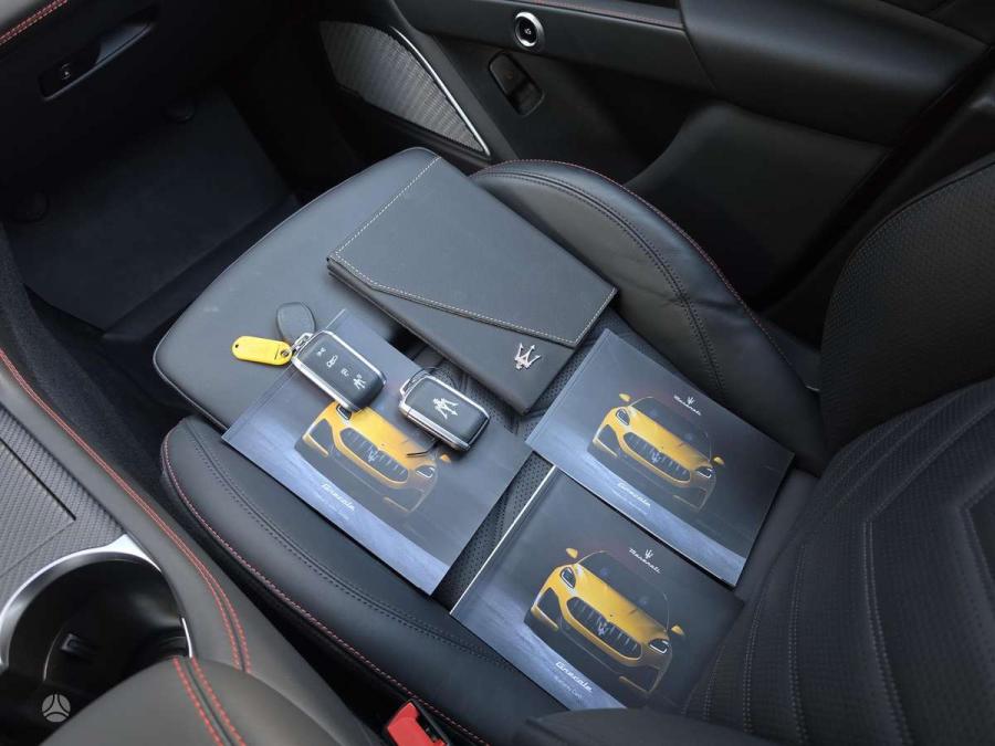 Grey Maserati Grecale 2023 in Kaunas, with an engine capacity of 3.00 L and mileage of 74 thousand km for 39900 €, photo 54 on AUTOMOTO.COM.LV