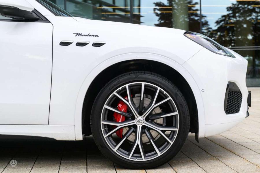 Balts Maserati Grecale 2023 Viļņa, ar dzinēja tilpumu 2.00 L un nobraukumu 43 tūkst. km par 62900 €, foto 10 vietnē AUTOMOTO.COM.LV