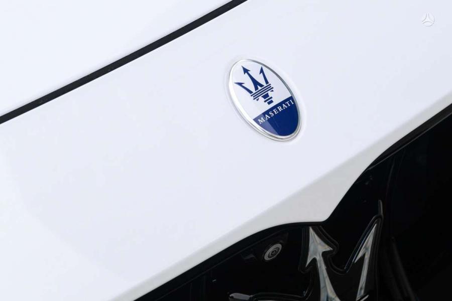 Balts Maserati Grecale 2023 Viļņa, ar dzinēja tilpumu 2.00 L un nobraukumu 43 tūkst. km par 62900 €, foto 12 vietnē AUTOMOTO.COM.LV