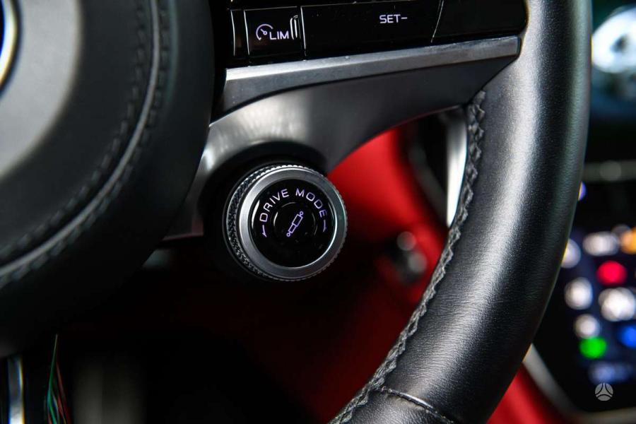 Balts Maserati Grecale 2023 Viļņa, ar dzinēja tilpumu 2.00 L un nobraukumu 43 tūkst. km par 62900 €, foto 20 vietnē AUTOMOTO.COM.LV