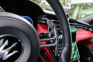 Balts Maserati Grecale 2023 Viļņa, ar dzinēja tilpumu 2.00 L un nobraukumu 43 tūkst. km par 62900 €, foto 22 vietnē AUTOMOTO.COM.LV