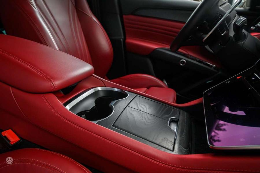 Balts Maserati Grecale 2023 Viļņa, ar dzinēja tilpumu 2.00 L un nobraukumu 43 tūkst. km par 62900 €, foto 26 vietnē AUTOMOTO.COM.LV
