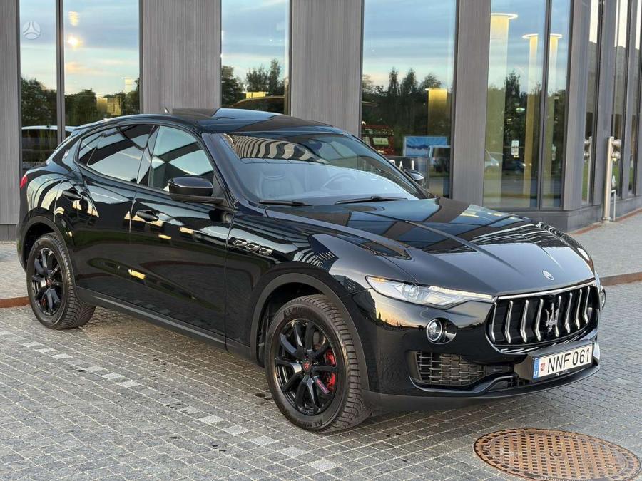 Melns Maserati Levante 2017 Kauņa, ar dzinēja tilpumu 2.98 L un nobraukumu 121 tūkst. km par 23000 €, foto 3 vietnē AUTOMOTO.COM.LV