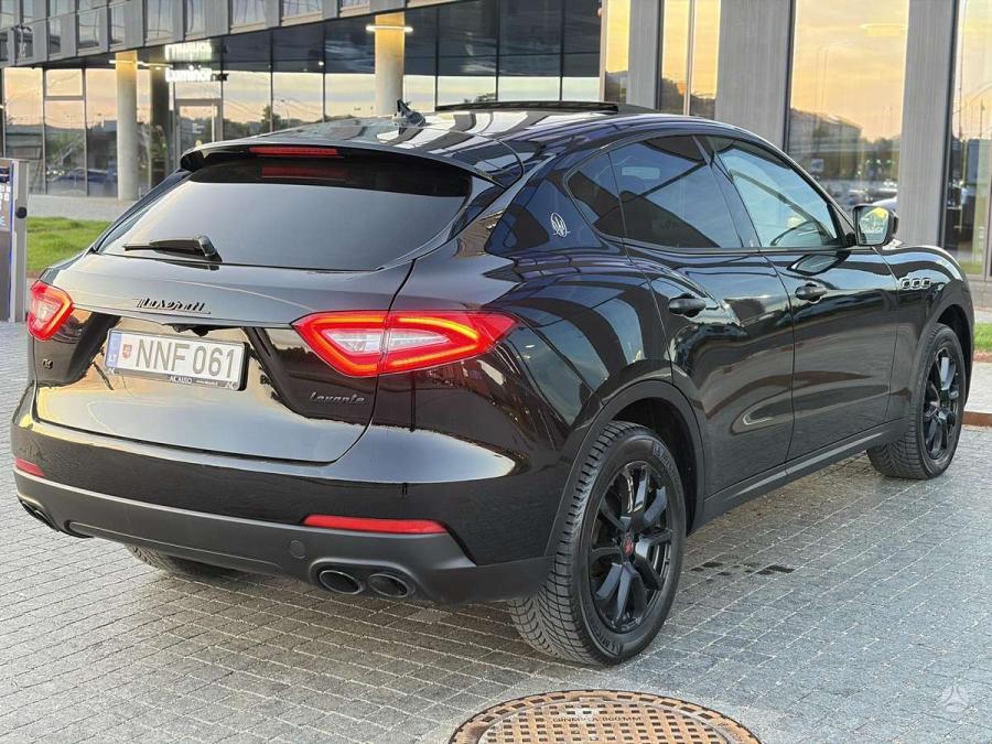 Melns Maserati Levante 2017 Kauņa, ar dzinēja tilpumu 2.98 L un nobraukumu 121 tūkst. km par 23000 €, foto 5 vietnē AUTOMOTO.COM.LV