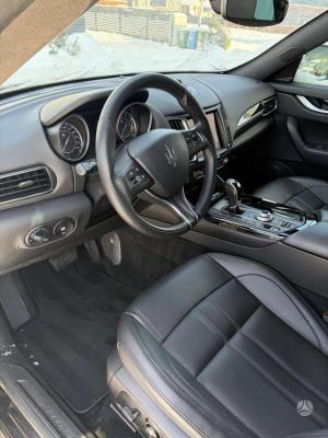 Melns Maserati Levante 2017 Kauņa, ar dzinēja tilpumu 2.98 L un nobraukumu 121 tūkst. km par 23000 €, foto 6 vietnē AUTOMOTO.COM.LV
