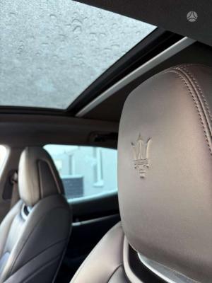 Melns Maserati Levante 2017 Kauņa, ar dzinēja tilpumu 2.98 L un nobraukumu 121 tūkst. km par 23000 €, foto 9 vietnē AUTOMOTO.COM.LV
