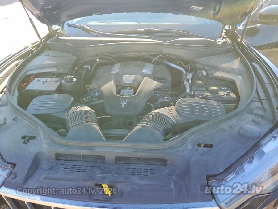 Black Maserati Levante 2017 in Tallinn, with an engine capacity of 3.00 L and mileage of 148 thousand km for 12500 €, photo 13 on AUTOMOTO.COM.LV