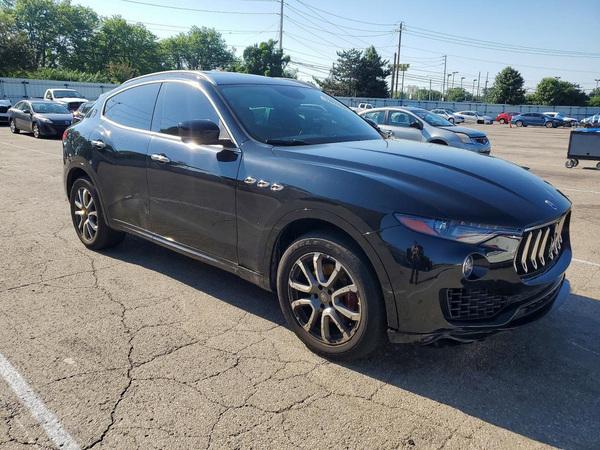 Maserati Levante 2017 in Tallinn on AUTOMOTO.COM.LV Black Maserati Levante 2017 in Tallinn, with an engine capacity of 3.00 L and mileage of 148 thousand km for 12500 €, photo 5 on AUTOMOTO.COM.LV