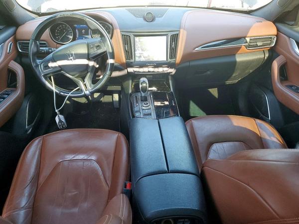 Maserati Levante 2017 in Tallinn on AUTOMOTO.COM.LV Black Maserati Levante 2017 in Tallinn, with an engine capacity of 3.00 L and mileage of 148 thousand km for 12500 €, photo 9 on AUTOMOTO.COM.LV