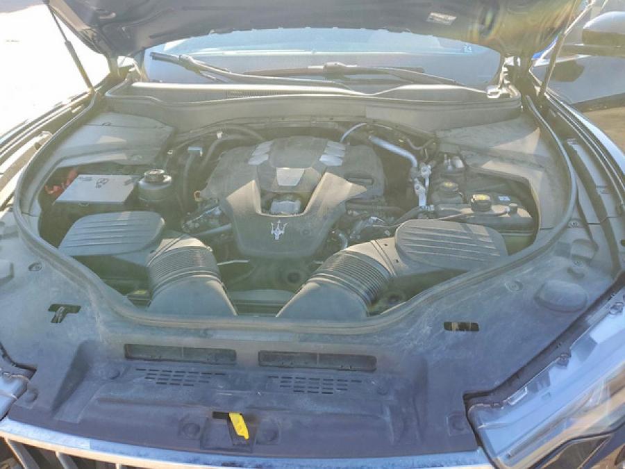 Black Maserati Levante 2017 in Tallinn, with an engine capacity of 3.00 L and mileage of 148 thousand km for 12500 €, photo 13 on AUTOMOTO.COM.LV