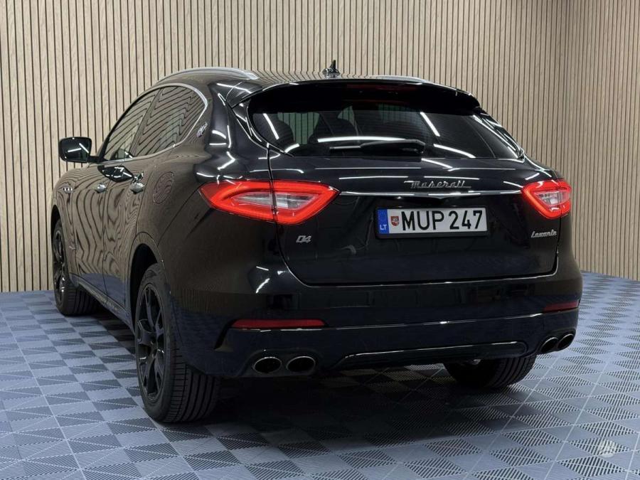 Melns Maserati Levante 2018 Marijampole, ar dzinēja tilpumu 2.98 L un nobraukumu 78 tūkst. km par 26500 €, foto 7 vietnē AUTOMOTO.COM.LV