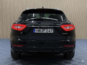 Melns Maserati Levante 2018 Marijampole, ar dzinēja tilpumu 2.98 L un nobraukumu 78 tūkst. km par 26500 €, foto 8 vietnē AUTOMOTO.COM.LV