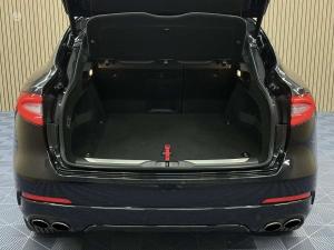 Melns Maserati Levante 2018 Marijampole, ar dzinēja tilpumu 2.98 L un nobraukumu 78 tūkst. km par 26500 €, foto 15 vietnē AUTOMOTO.COM.LV
