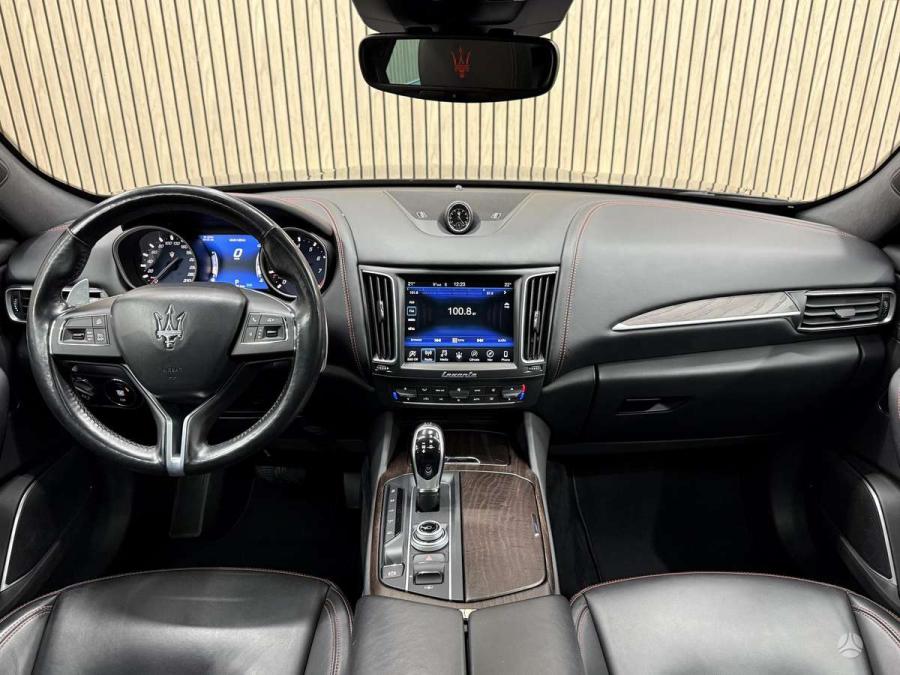 Melns Maserati Levante 2018 Marijampole, ar dzinēja tilpumu 2.98 L un nobraukumu 78 tūkst. km par 26500 €, foto 24 vietnē AUTOMOTO.COM.LV