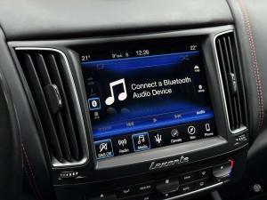 Melns Maserati Levante 2018 Marijampole, ar dzinēja tilpumu 2.98 L un nobraukumu 78 tūkst. km par 26500 €, foto 31 vietnē AUTOMOTO.COM.LV