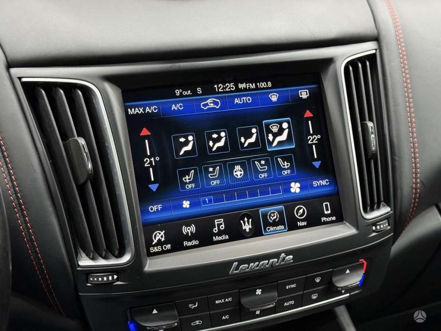 Melns Maserati Levante 2018 Marijampole, ar dzinēja tilpumu 2.98 L un nobraukumu 78 tūkst. km par 26500 €, foto 33 vietnē AUTOMOTO.COM.LV