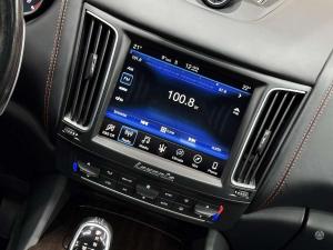 Melns Maserati Levante 2018 Marijampole, ar dzinēja tilpumu 2.98 L un nobraukumu 78 tūkst. km par 26500 €, foto 36 vietnē AUTOMOTO.COM.LV