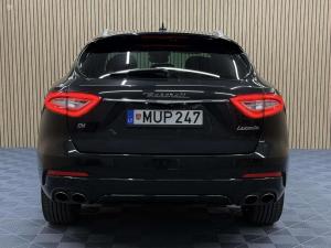 Melns Maserati Levante 2018 Marijampole, ar dzinēja tilpumu 2.98 L un nobraukumu 91 tūkst. km par 20500 €, foto 8 vietnē AUTOMOTO.COM.LV