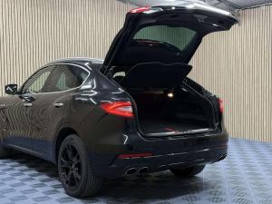 Melns Maserati Levante 2018 Marijampole, ar dzinēja tilpumu 2.98 L un nobraukumu 91 tūkst. km par 20500 €, foto 14 vietnē AUTOMOTO.COM.LV