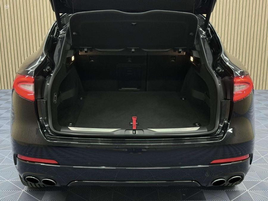 Melns Maserati Levante 2018 Marijampole, ar dzinēja tilpumu 2.98 L un nobraukumu 91 tūkst. km par 20500 €, foto 15 vietnē AUTOMOTO.COM.LV