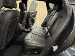 Melns Maserati Levante 2018 Marijampole, ar dzinēja tilpumu 2.98 L un nobraukumu 91 tūkst. km par 20500 €, foto 20 vietnē AUTOMOTO.COM.LV