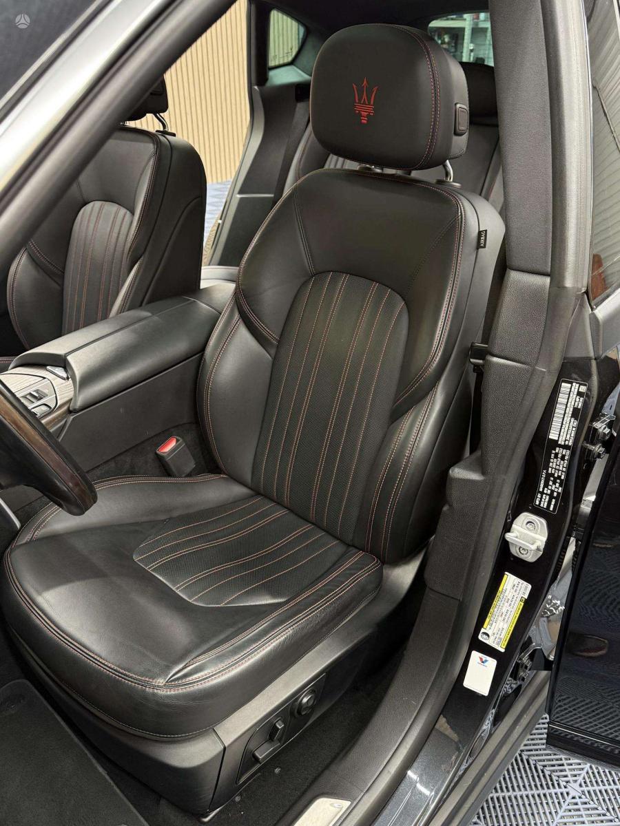 Melns Maserati Levante 2018 Marijampole, ar dzinēja tilpumu 2.98 L un nobraukumu 91 tūkst. km par 20500 €, foto 21 vietnē AUTOMOTO.COM.LV
