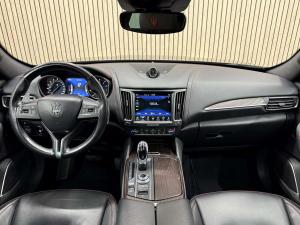 Melns Maserati Levante 2018 Marijampole, ar dzinēja tilpumu 2.98 L un nobraukumu 91 tūkst. km par 20500 €, foto 23 vietnē AUTOMOTO.COM.LV