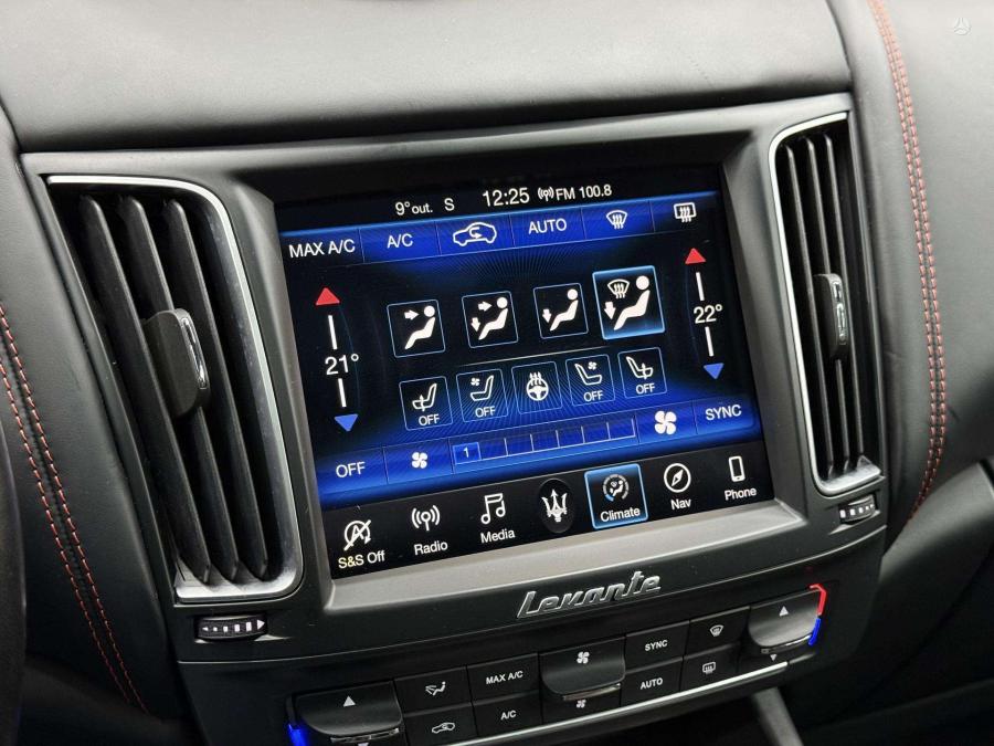Melns Maserati Levante 2018 Marijampole, ar dzinēja tilpumu 2.98 L un nobraukumu 91 tūkst. km par 20500 €, foto 34 vietnē AUTOMOTO.COM.LV