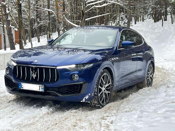 Blue Maserati Levante 2016 in Vilnius, with an engine capacity of 3.00 L and mileage of 142 thousand km for 22999 €, photo 2 on AUTOMOTO.COM.LV