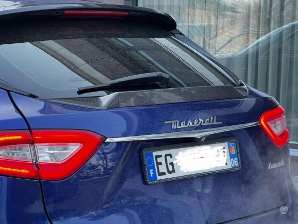 Blue Maserati Levante 2016 in Vilnius, with an engine capacity of 3.00 L and mileage of 142 thousand km for 22999 €, photo 5 on AUTOMOTO.COM.LV