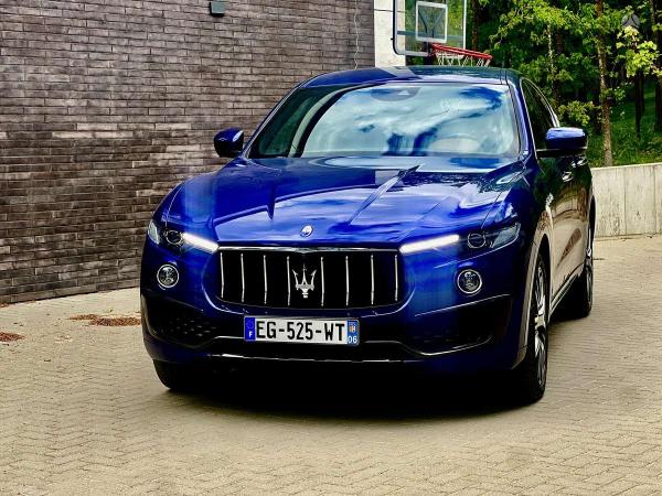 Blue Maserati Levante 2016 in Vilnius, with an engine capacity of 3.00 L and mileage of 146 thousand km for 21450 €, photo 1 on AUTOMOTO.COM.LV