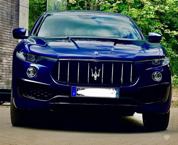 Blue Maserati Levante 2016 in Vilnius, with an engine capacity of 3.00 L and mileage of 146 thousand km for 21450 €, photo 3 on AUTOMOTO.COM.LV