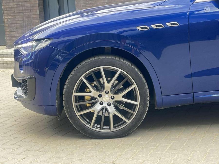 Blue Maserati Levante 2016 in Vilnius, with an engine capacity of 3.00 L and mileage of 146 thousand km for 21450 €, photo 10 on AUTOMOTO.COM.LV