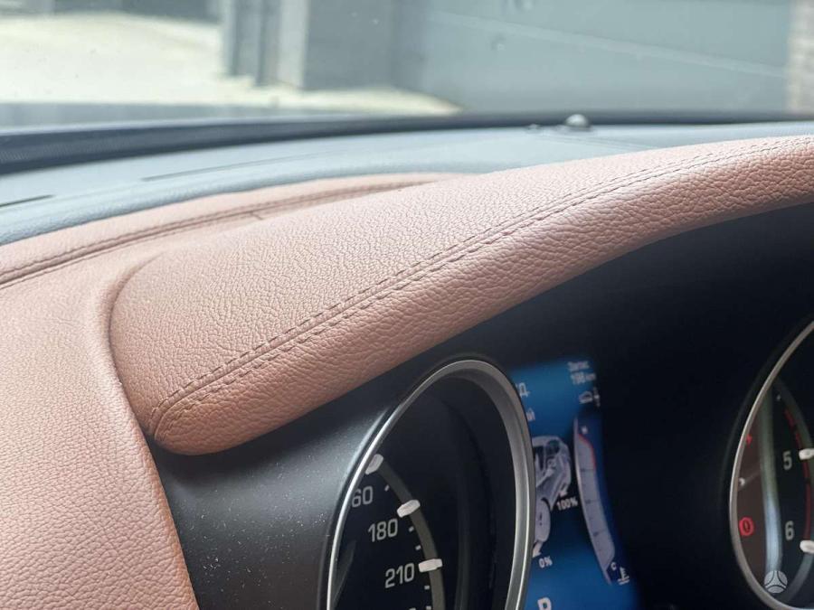 Blue Maserati Levante 2016 in Vilnius, with an engine capacity of 3.00 L and mileage of 146 thousand km for 21450 €, photo 14 on AUTOMOTO.COM.LV