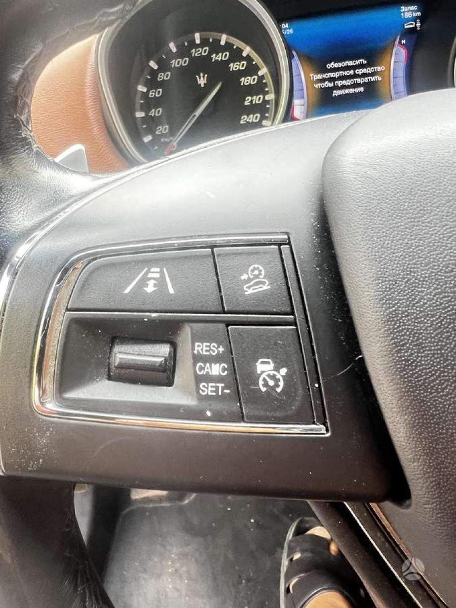 Blue Maserati Levante 2016 in Vilnius, with an engine capacity of 3.00 L and mileage of 146 thousand km for 21450 €, photo 22 on AUTOMOTO.COM.LV